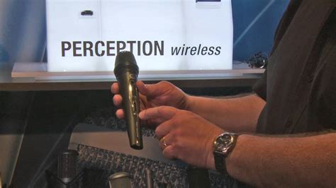 AKG WMS45 Perception Wireless Microphone System - Review - YouTube