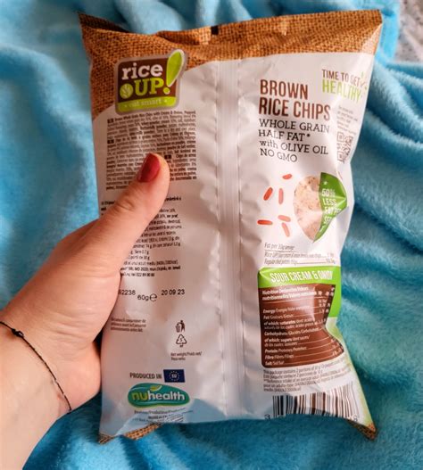 Чипсы из воздушного бурого риса Rice Up! со вкусом сметаны и зелёного ...