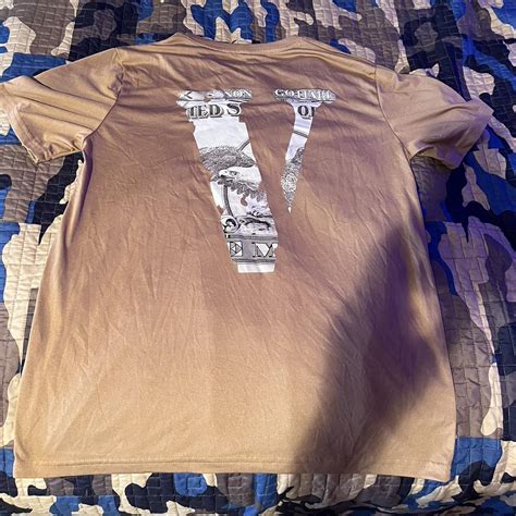 Vlone Dollar Bill T shirt Never worn Send offers... - Depop