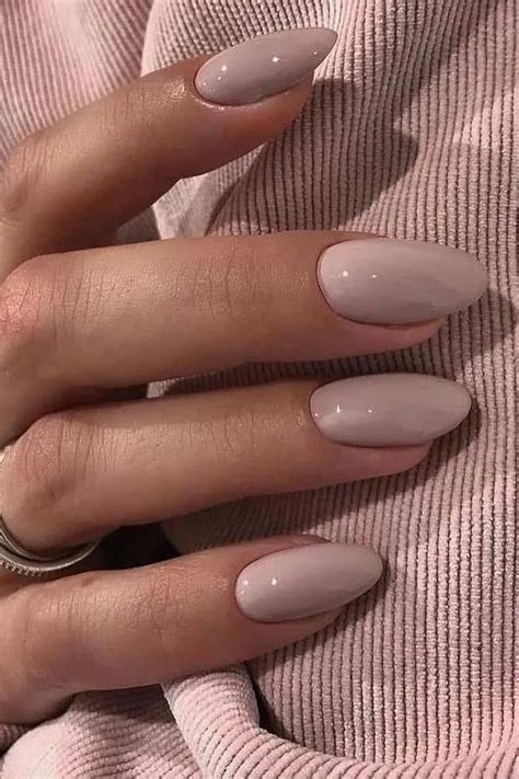 40+ Classy Nude Nail Designs - the gray details