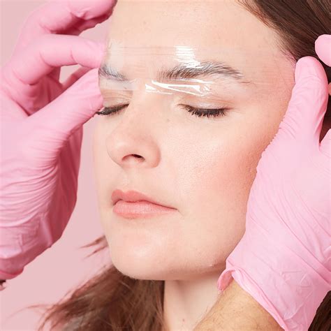 Brow Lamination Serivces | Benefit Cosmetics