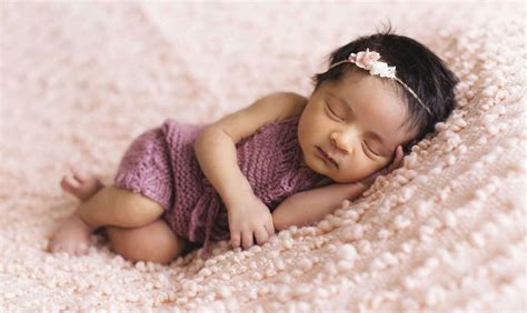 How To | Baby Side Lying and Side Playing | 7 Tips [2022]