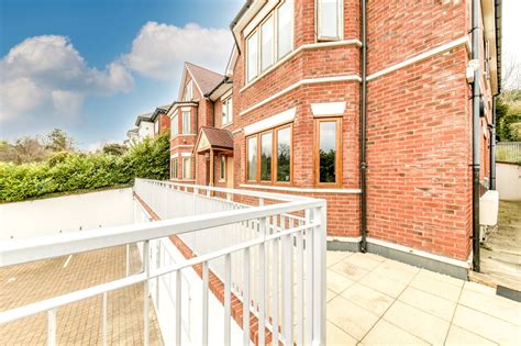 Plough Lane, Purley, CR8 - Truuli