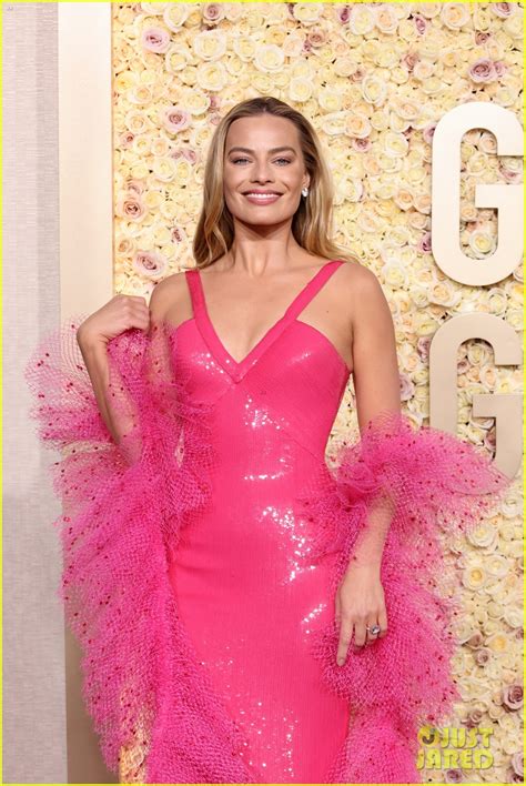 Margot Robbie Channels Superstar Barbie at Golden Globes 2024 with Husband Tom Ackerley: Photo ...