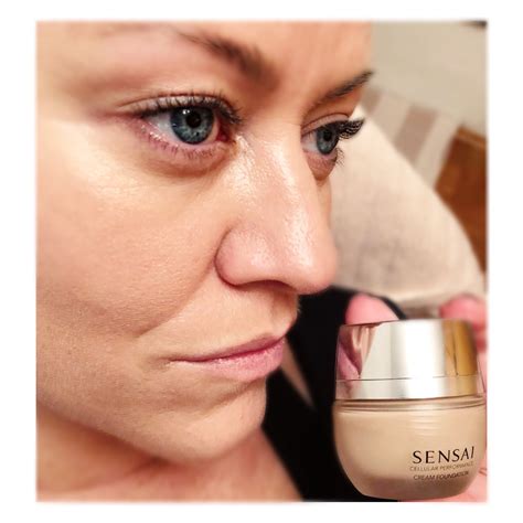 'Foundation Friday' s Sensai Cellular Performance Cream Foundation ...