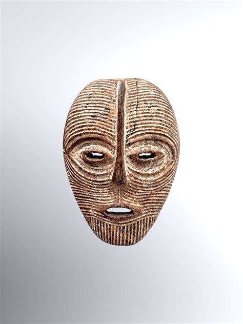 Metoko Bukota Mask – Venice Tribal