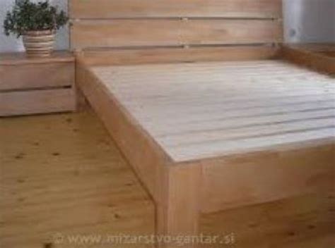 Postelja 140 x 200