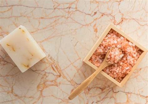 Ванночки для ногтей с морской солью: четыре дельных рецепта