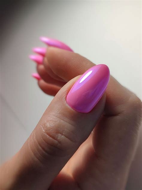 Эффект светящихся изнутри ногтей | Gel nails, Simple nails, Pink nails