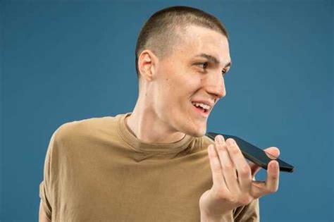 Где находится микрофон в беспроводных наушниках? Узнайте особенности ...