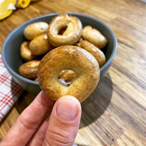 Authentic Taralli Pugliesi Recipe | Foodtalk